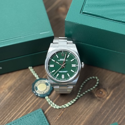 Rolex Oyster 124300 Green Dial - 2024 - Guichard Collection